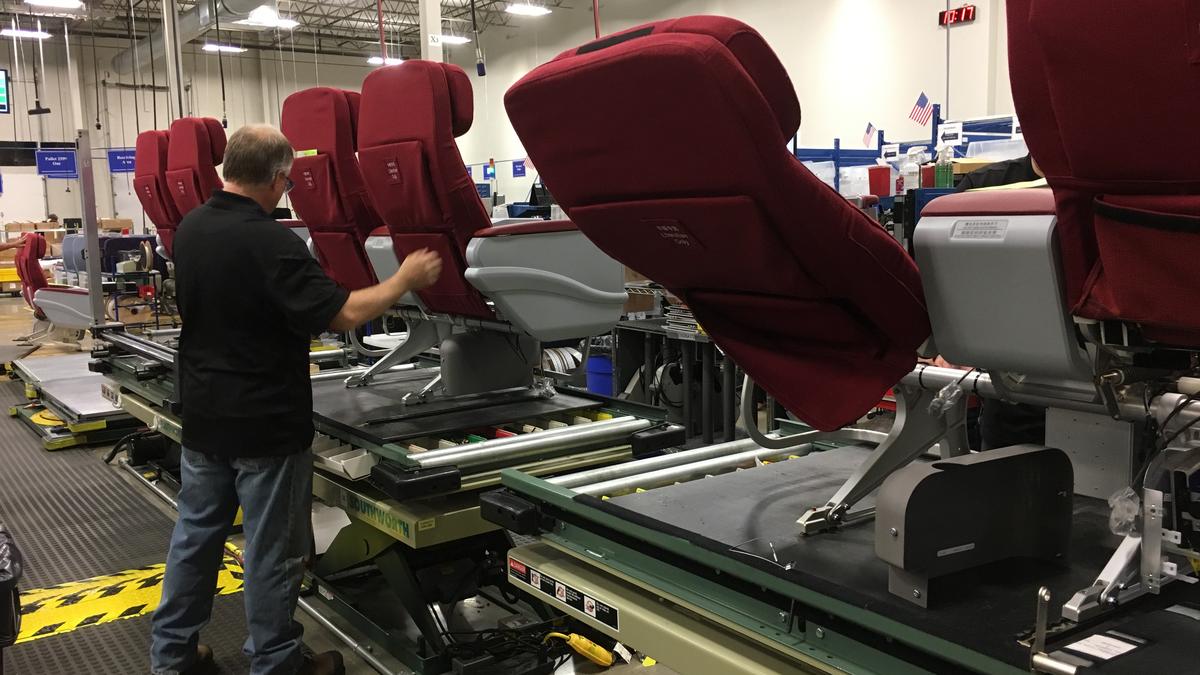Rockwell Collins pays residents $100 per day to test airplane seats ...