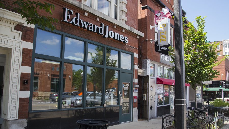 Edward Jones' CEO nabs 17% pay raise as 2023 income jumps - St. Louis ...