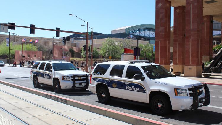 Phoenix looks at more police, security on Metro light rail - Phoenix ...