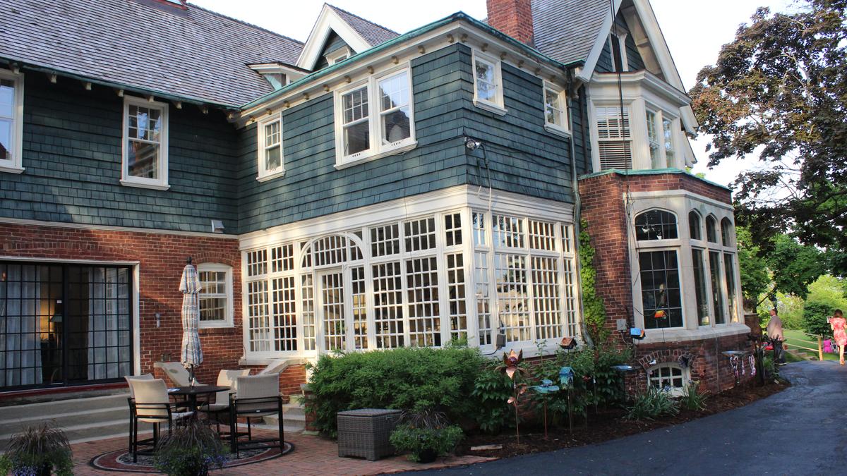 Breast Cancer Showhouse: Inside Andy Nunemaker's east side home ...
