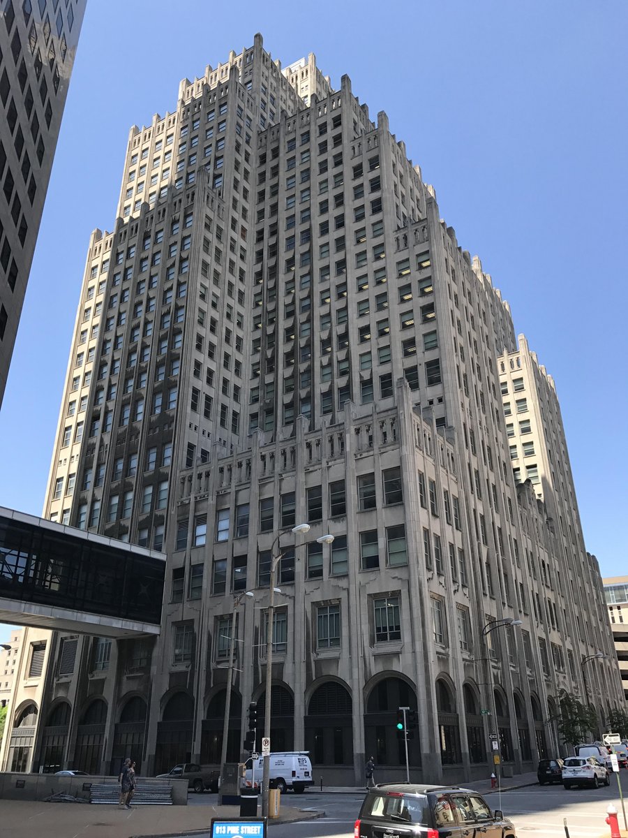AT&T invests millions in downtown St. Louis building - St. Louis ...
