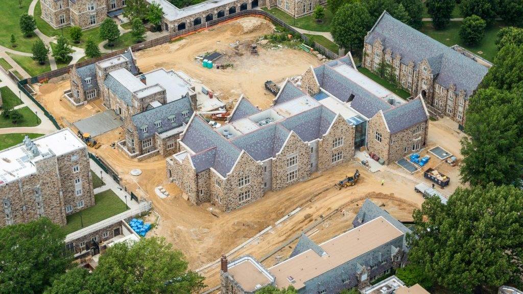 Rhodes College replaces Aramark with Bon Appetit as dining hall vendor ...