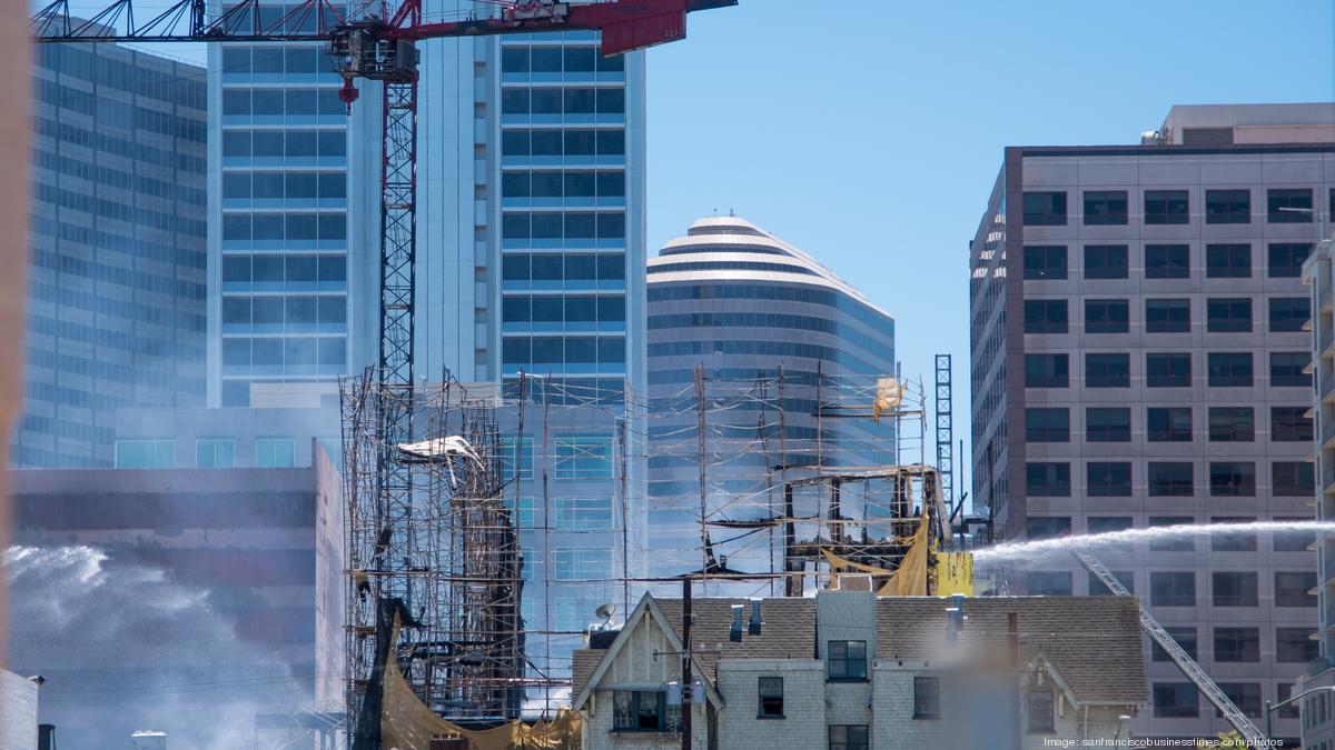 Huge fire tears through Oakland construction project - San Francisco ...