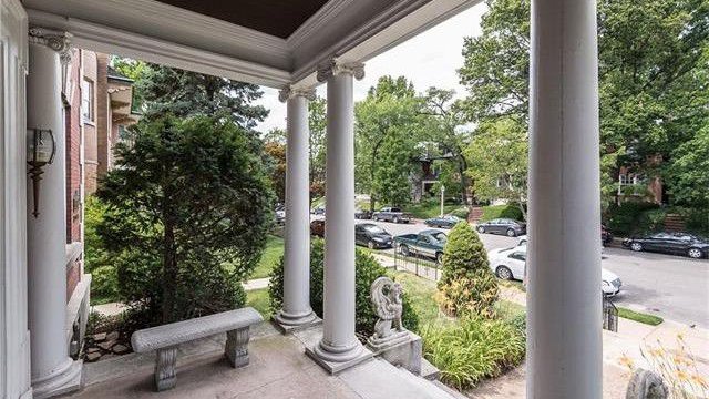 Gov. Eric Greitens puts his Central West End house on the market ...