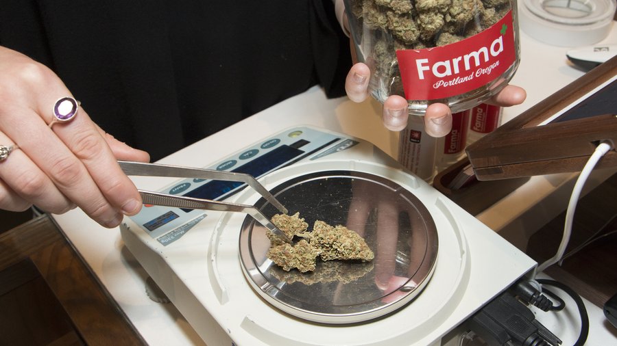 What Gov. Kate Brown's order means for Oregon cannabis retailers ...