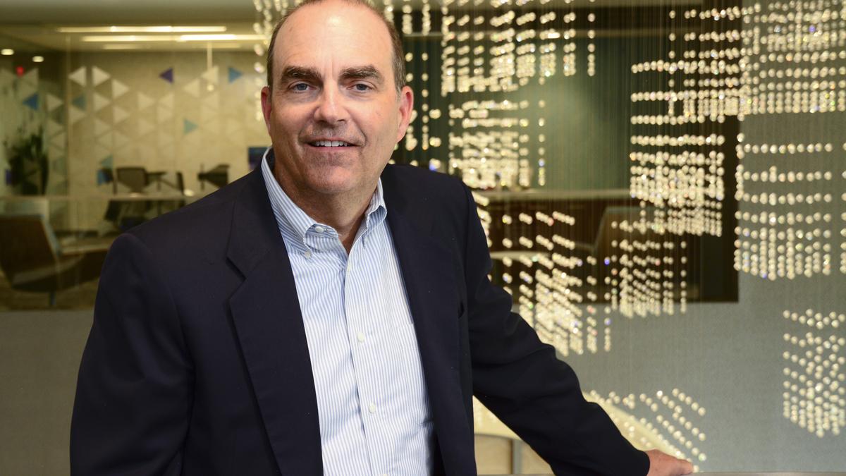 Plano-based Cinemark Holdings announces new CEO, other leadership ...