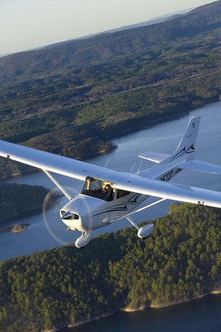 Textron Aviation takes order for 15 Cessna Skyhawk 172s from Florida ...