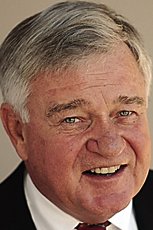 Reds owner Castellini Bob