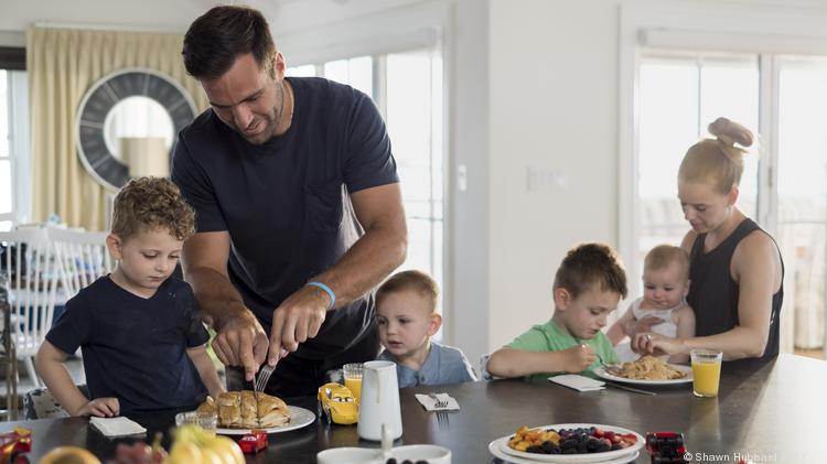 Behind M&T Bank's new TV ad featuring Joe Flacco and his family ...