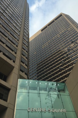 Centre Square at 1500 Market gets $388M in refinancing - Philadelphia ...