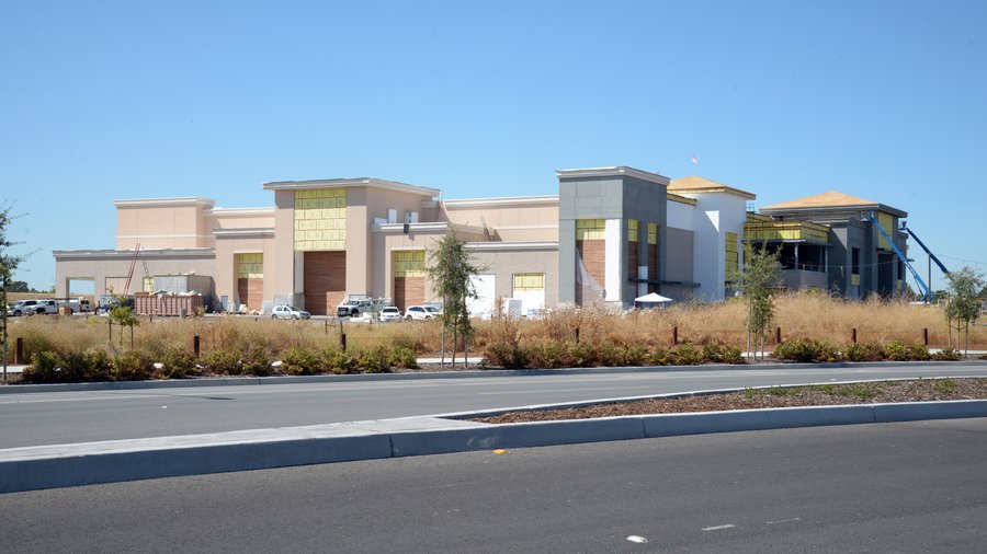 Delta Shores retail begins opening up (PHOTOS) - Sacramento Business ...