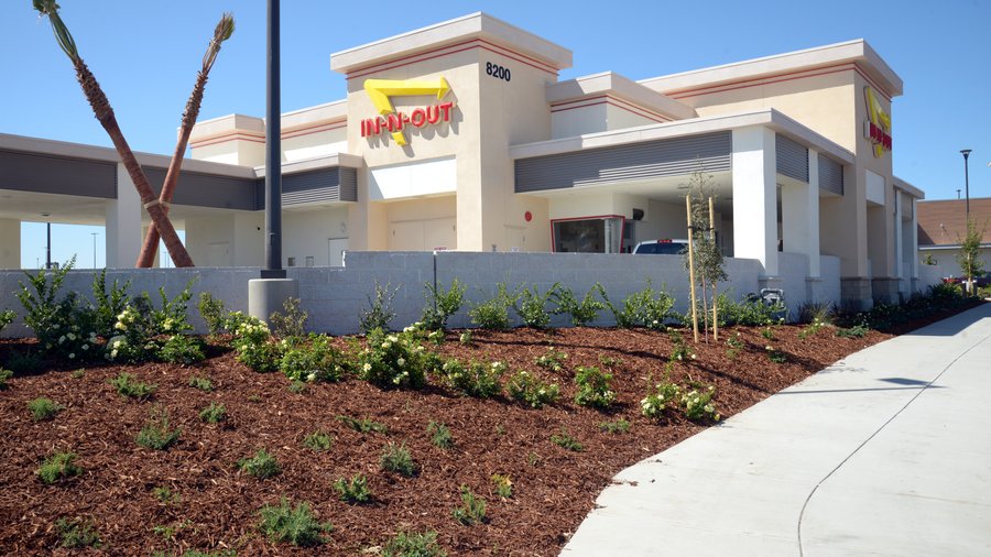 Delta Shores retail begins opening up (PHOTOS) - Sacramento Business ...