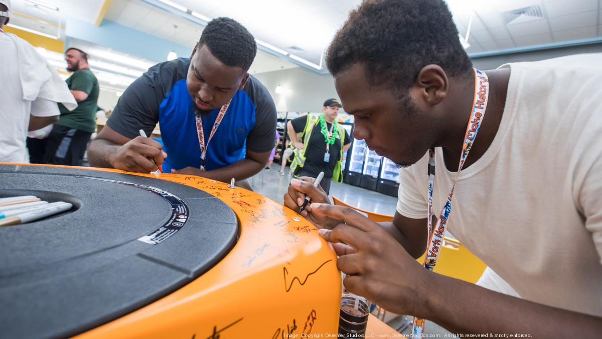 Amazon opens another Jax facility - Jacksonville Business Journal