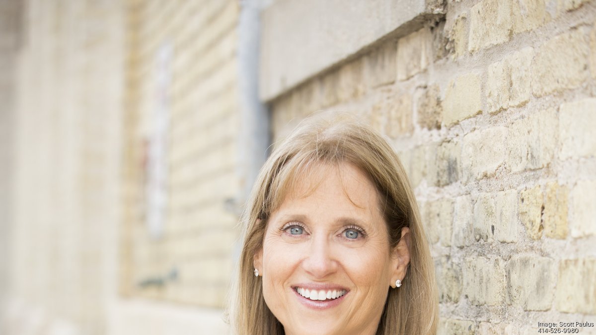 Shelly Hart: Top Corporate Counsel – Mentor/Coach - Milwaukee Business ...