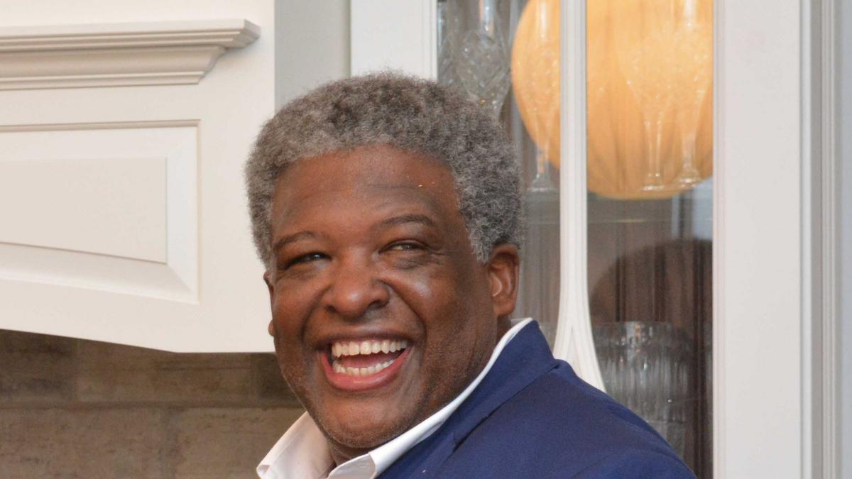 Community activist, longtime Cincinnati political fixture Ozie Davis ...