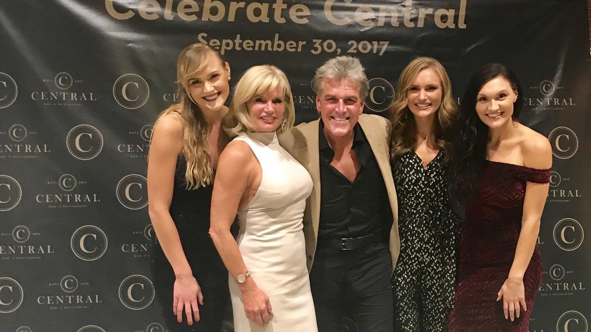 Sneak peek: Central Bar + Restaurant is opening in Bellevue's Lincoln ...