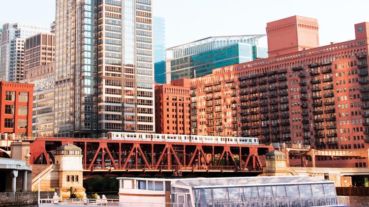 Odyssey Chicago will try year-round dinner cruises on Chicago River ...