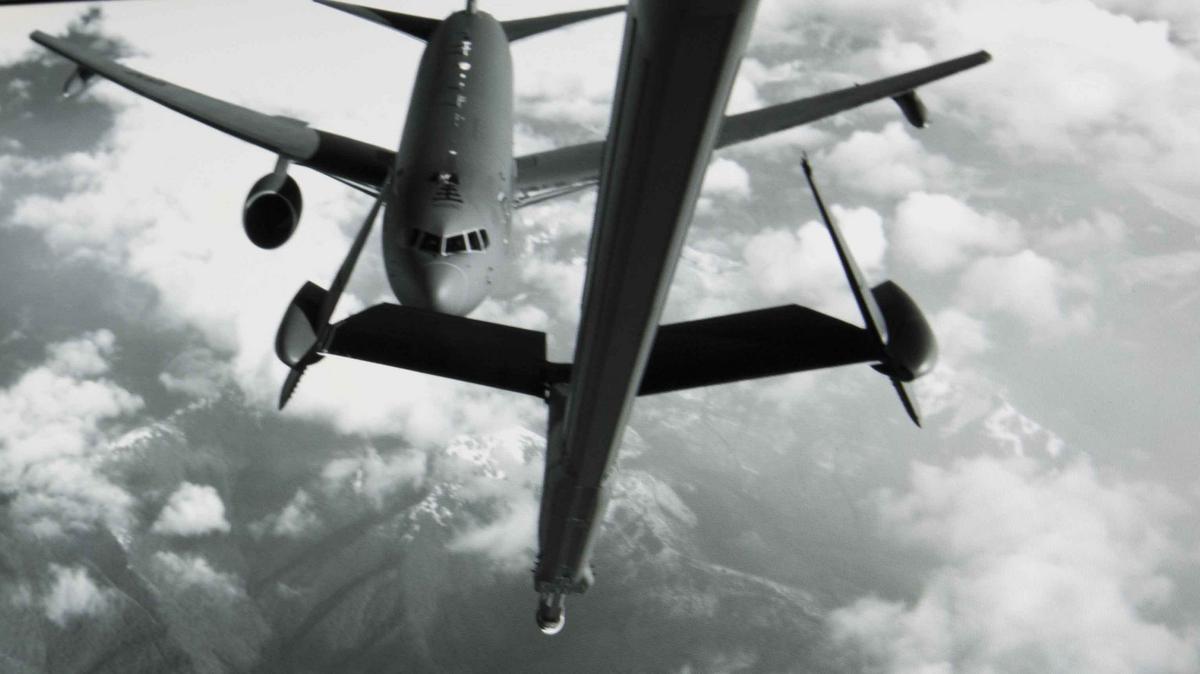 Boeing KC-46 Pegasus aerial refueling tanker earns FAA airworthiness ...