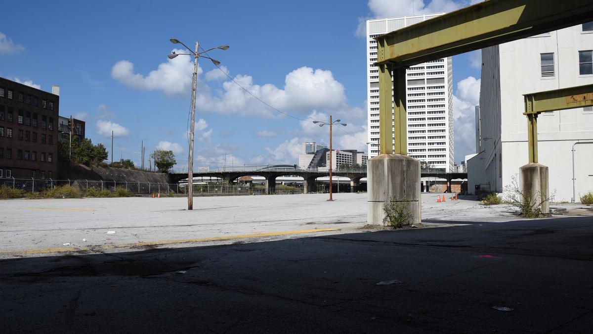 Deal lays tracks for massive downtown project - Atlanta Business Chronicle