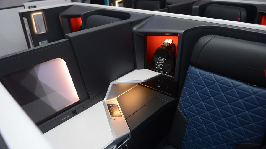 Delta gets down to bees-ness with first-of-its-kind Atlanta honey farm ...