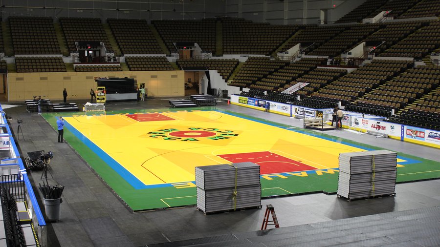 See the replica MECCA floor the Bucks will play on this week ...