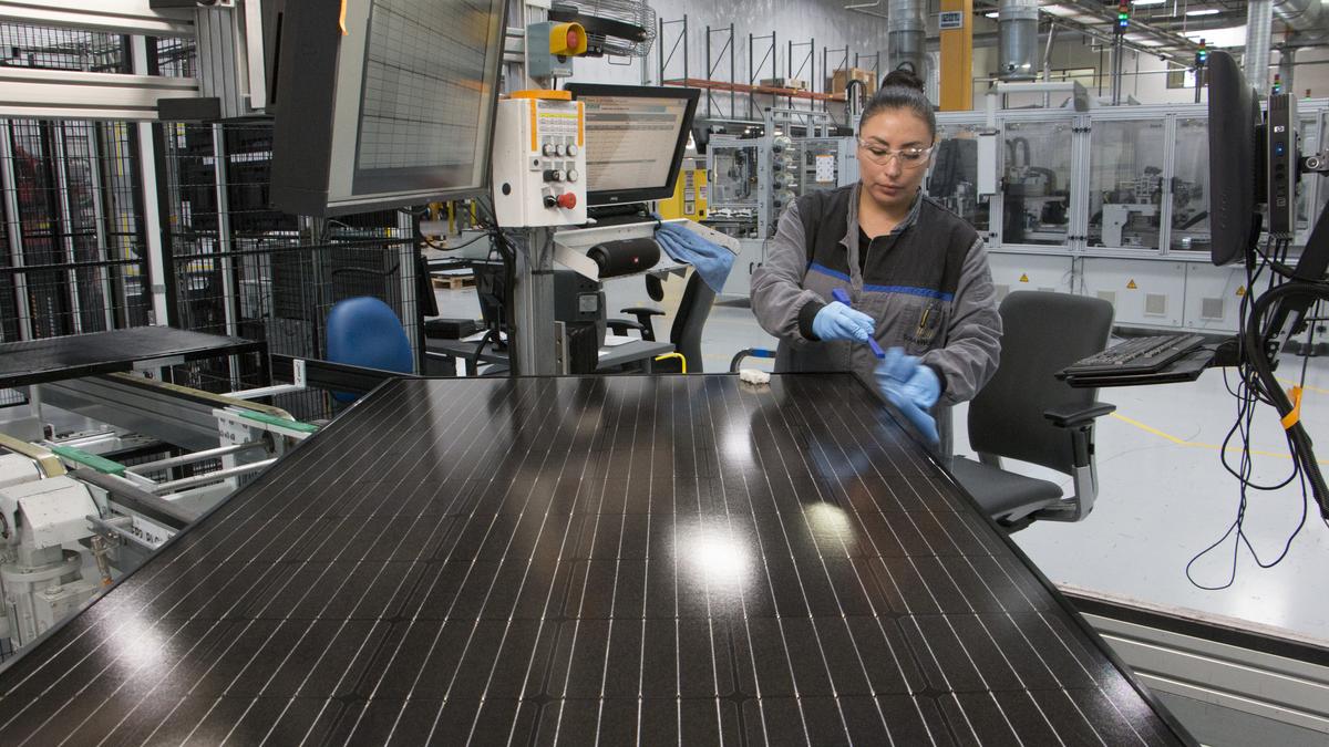 Timeline: Ten years of SolarWorld ups and downs - Portland Business Journal