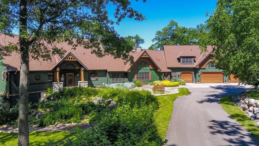 Luxury home along Minnesota's Gull Lake is listed for $1.38 million ...