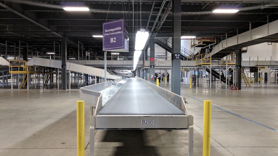 Photos of FedEx Ground's new sortation center in Cypress - Houston ...