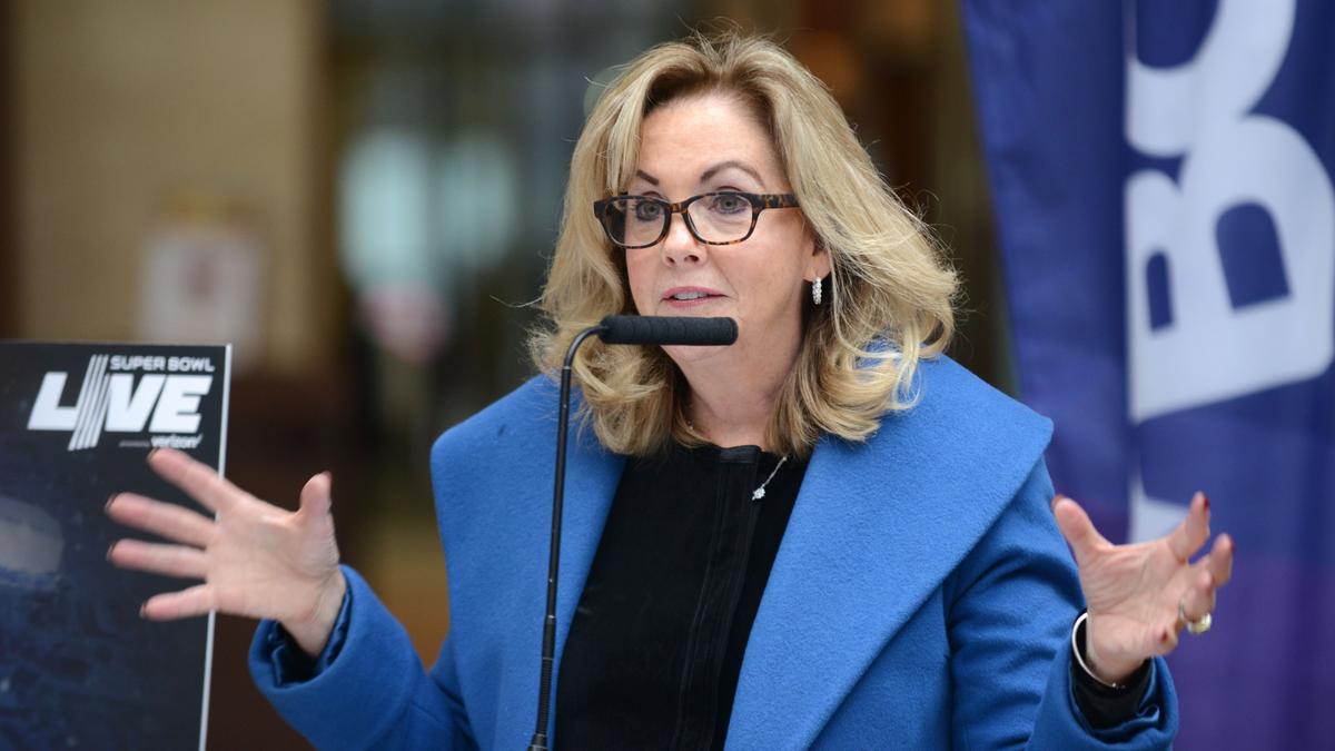 Super Bowl Host Committee CEO Maureen Bausch paid $468,891 ...