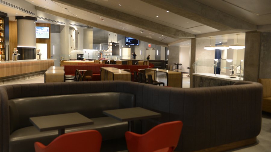 First Look: Atlanta Hawks debut NBA's first-ever courtside bar (Photos ...