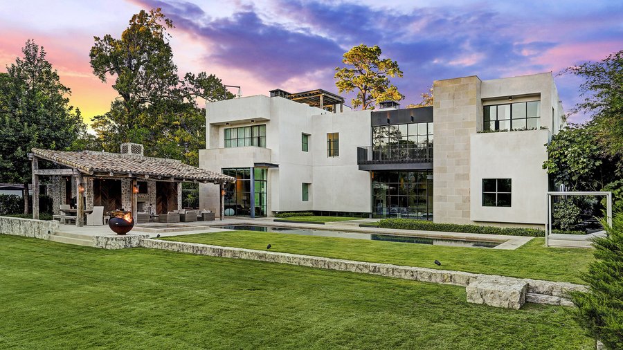 Johnny Carrabba of Carrabba’s Italian Grill lists Memorial-area home ...