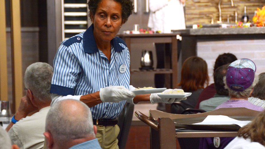 Walt Disney World’s Terralina Crafted Italian restaurant seeks workers ...