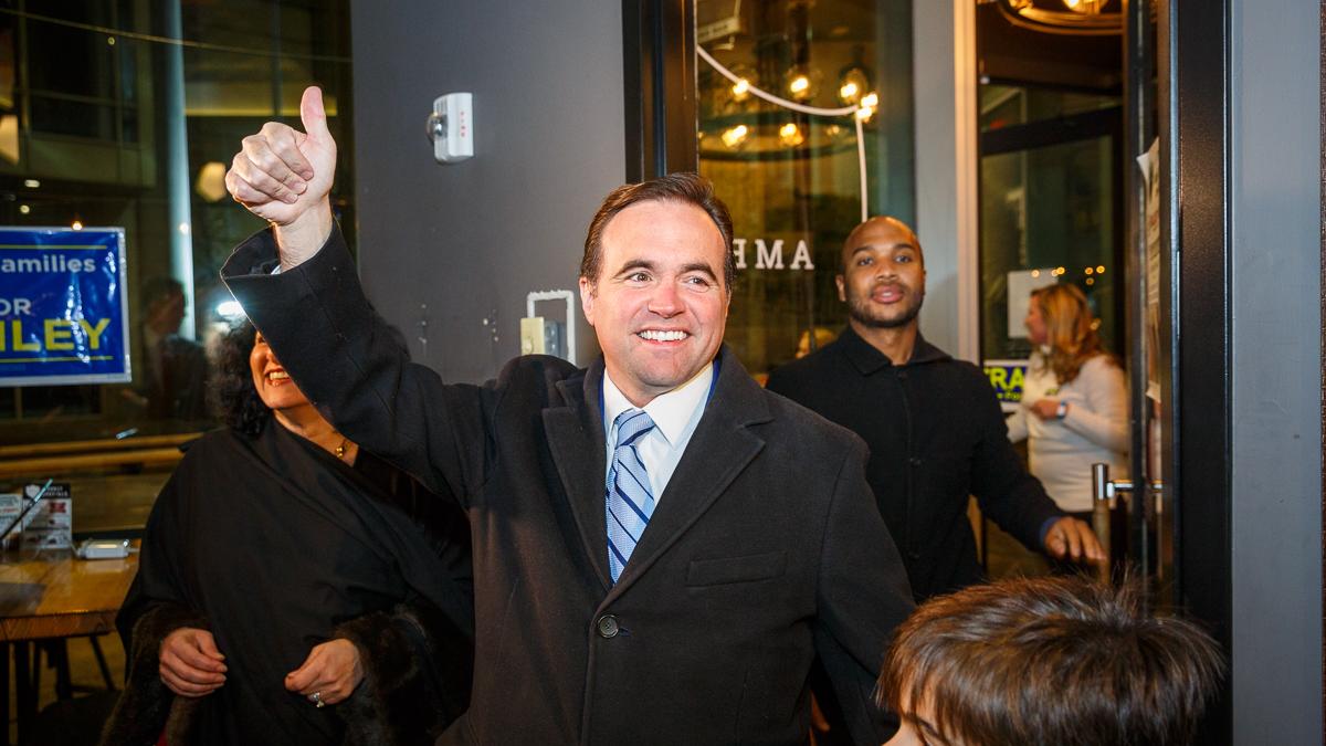 Cincinnati Mayor John Cranley re-elected in landslide - Cincinnati ...