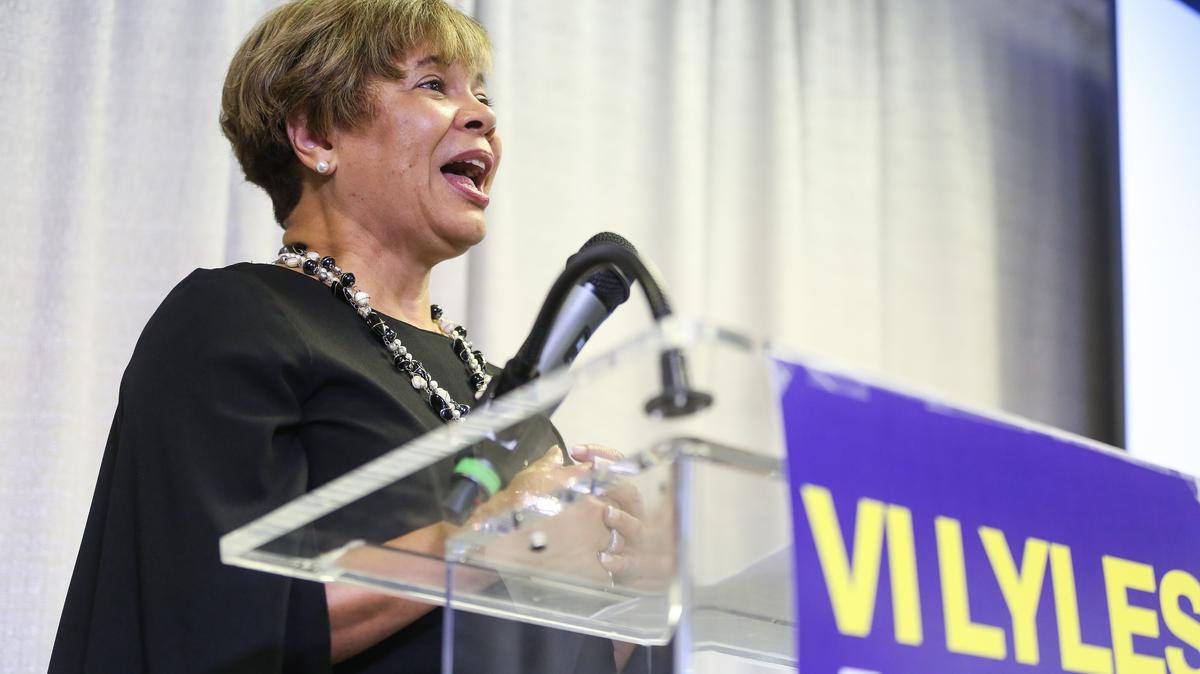 Charlotte council sees closer collaboration ahead with new mayor ...