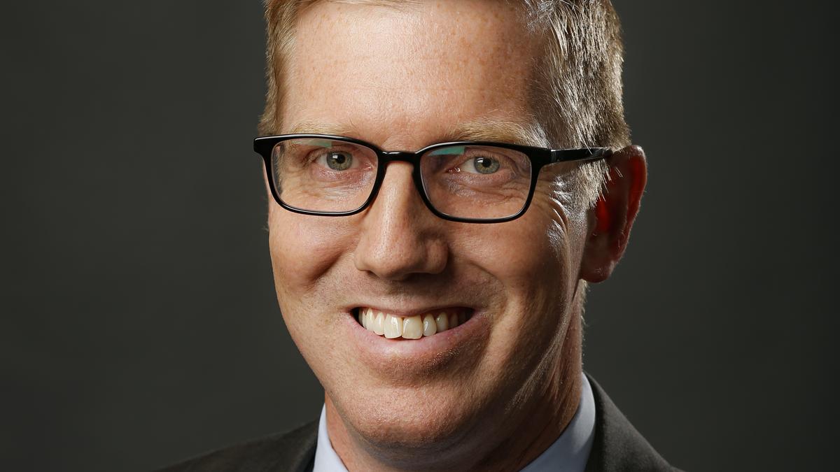 Salute to Veterans: Sean Dennis - Louisville Business First