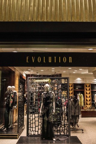 Northside fashion designer opens Carew Tower storefront for holidays ...