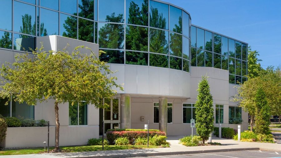 Bear Creek Corporate Center in Redmond sells to Laird Norton Properties ...