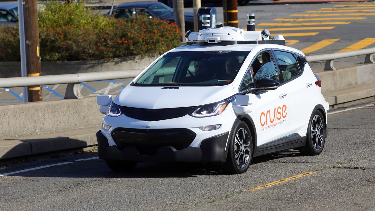 GM unveils its driverless cars, aiming to lead the pack - Austin ...