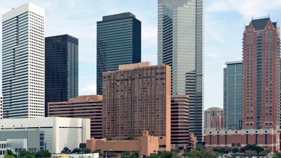 Beck Redden expects growth after renewing lease at LyondellBasell Tower ...