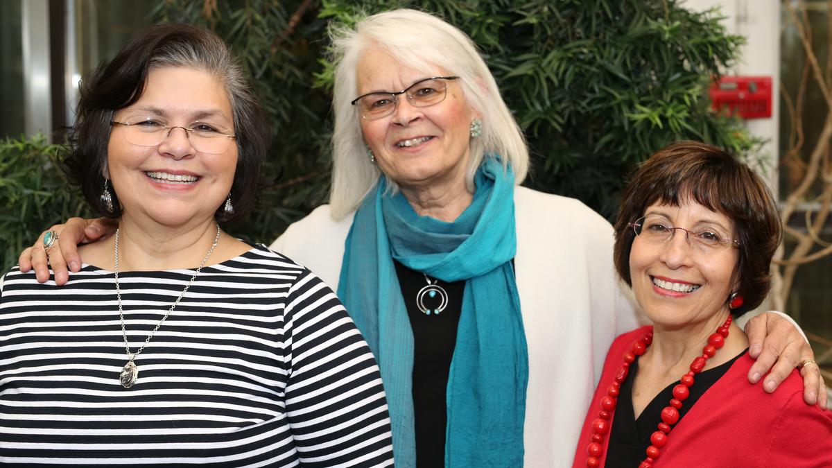 UNM to hold job conference to bring NM graduates back - Albuquerque ...