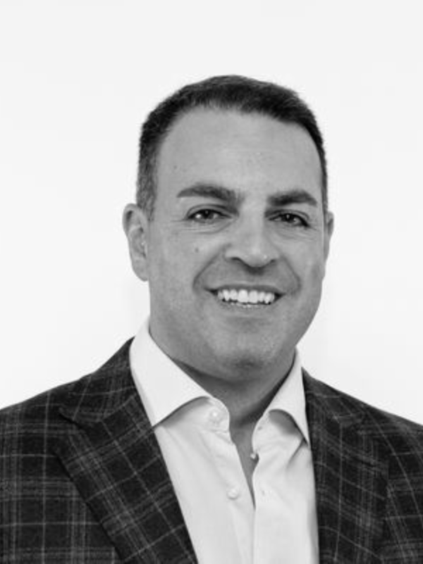 Shawn Yari's Instagram, Twitter & Facebook on IDCrawl