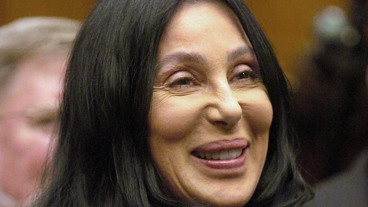 Designer Marc Jacobs taps Cher as new face for fall 2015 ad campaign ...