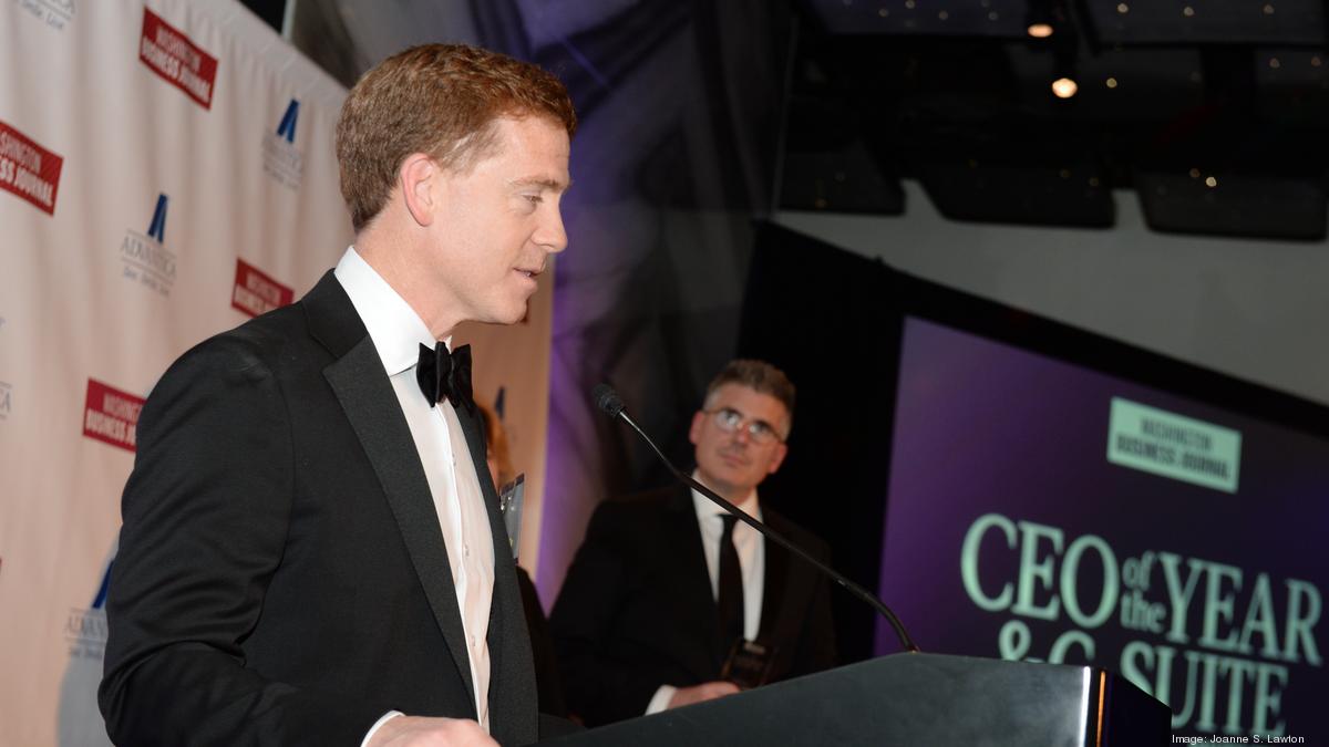 Matt Kelly of JBG Smith accepts the Washington Business Journal's 2017 ...