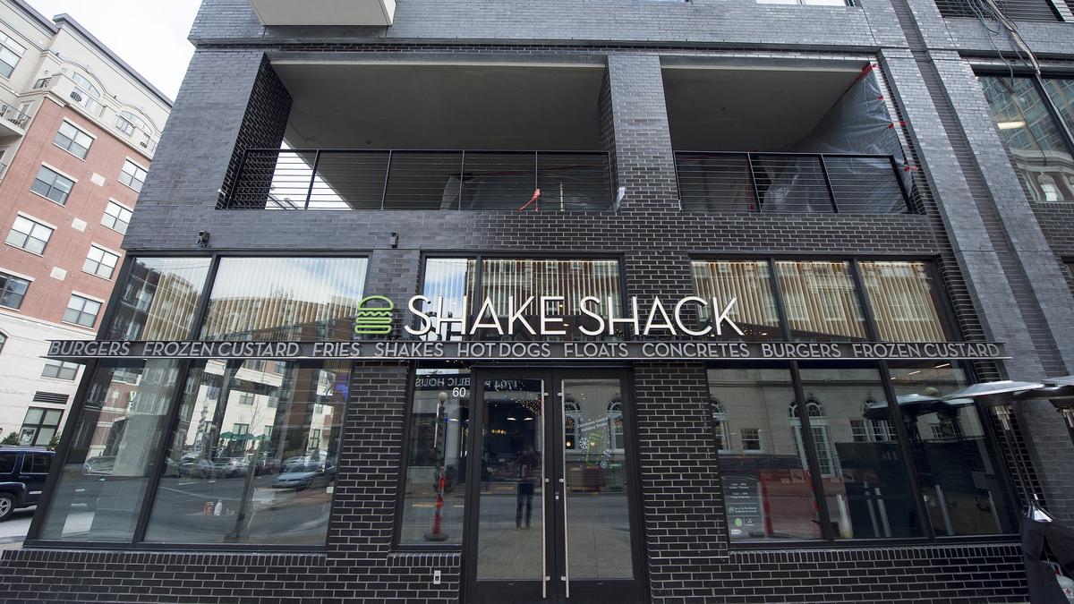 Shake Shack's second St. Louis-area location to open - St. Louis ...