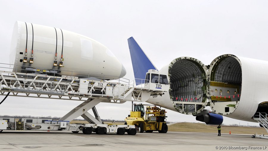 Boeing reveals fate of Dreamlifters in Seattle - Puget Sound Business ...