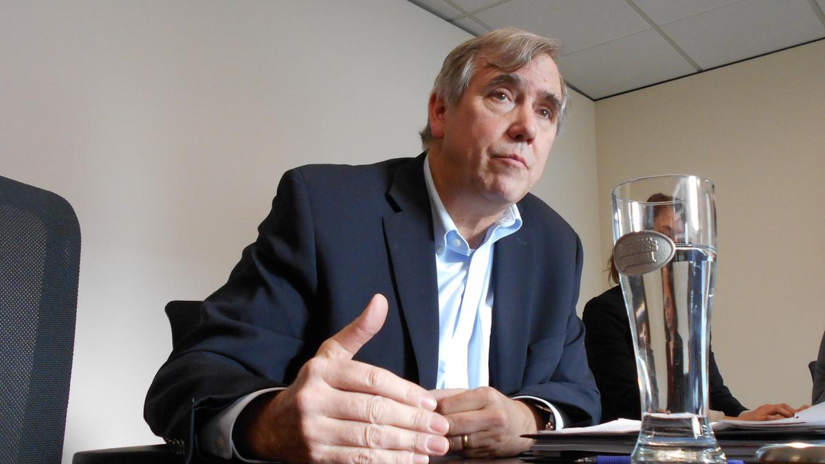 Merkley presses committee chairman to take up cannabis banking bill ...