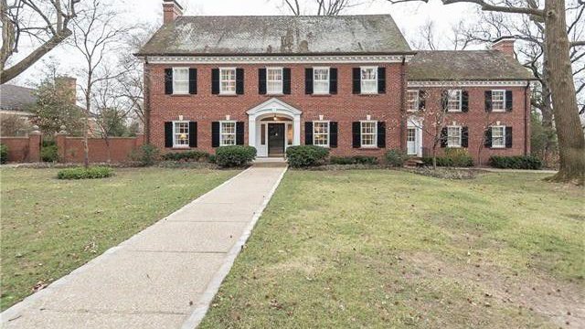UniGroup executive Steve Burkhardt sells Ladue home for $1.5 million ...