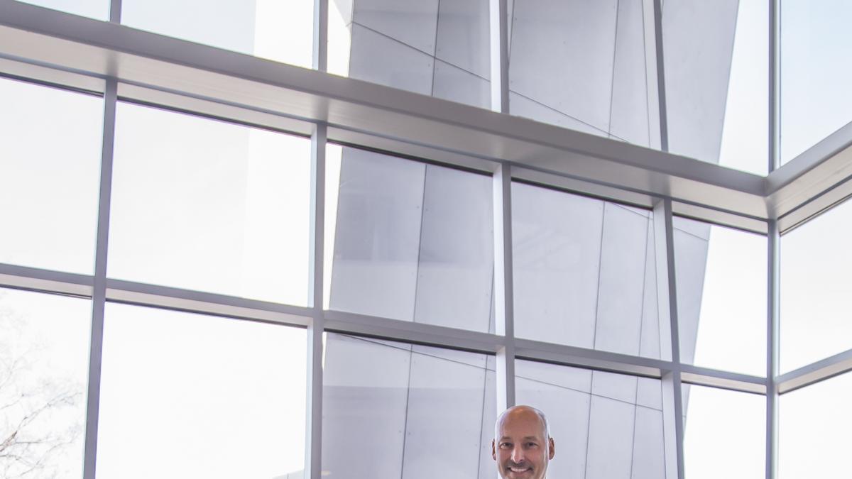 How Lithia Motors (NYSE: LAD) CEO Bryan DeBoer is driving the company ...