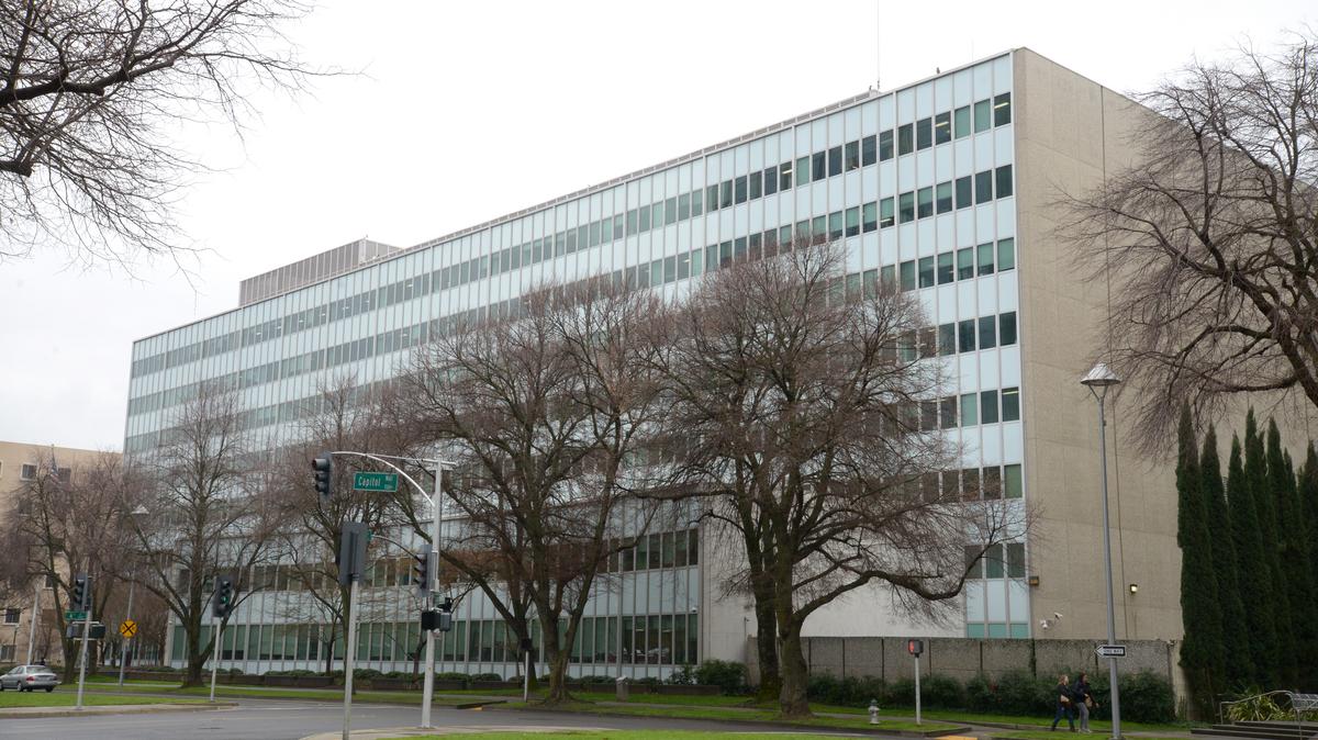 John E. Moss Federal Building on Capitol Mall isn't historic, General ...