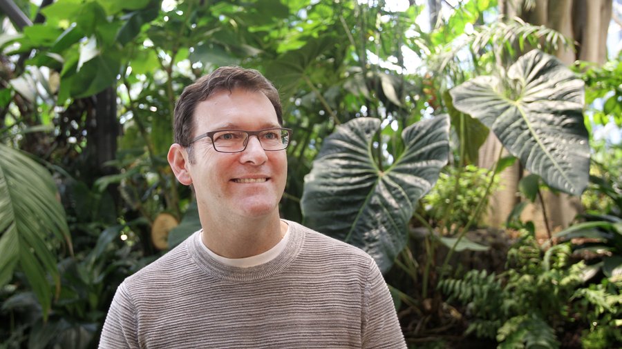 Amazon CEO Jeff Bezos opens iconic Spheres building with help from ...